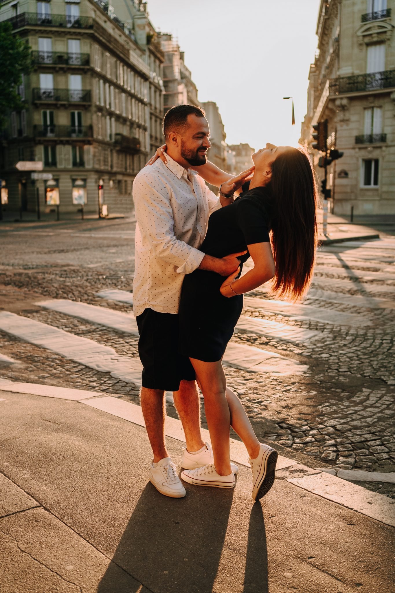 Séance photo couple parc Monceau - JUSTINEHPHOTOGRAPHY